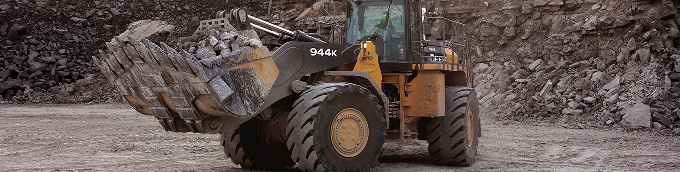 Wheel Loaders | John Deere CA