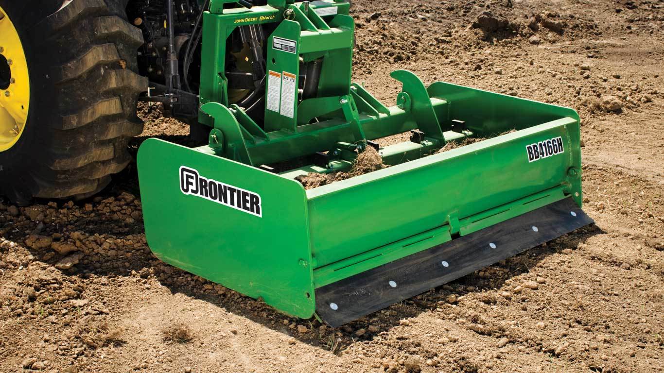 Landscaping Equipment | Frontier WC11 Wood Chippers | John Deere CA