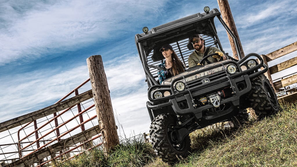 Full-Size Gator™ XUV Crossover UTVs | Side by Sides | John Deere CA