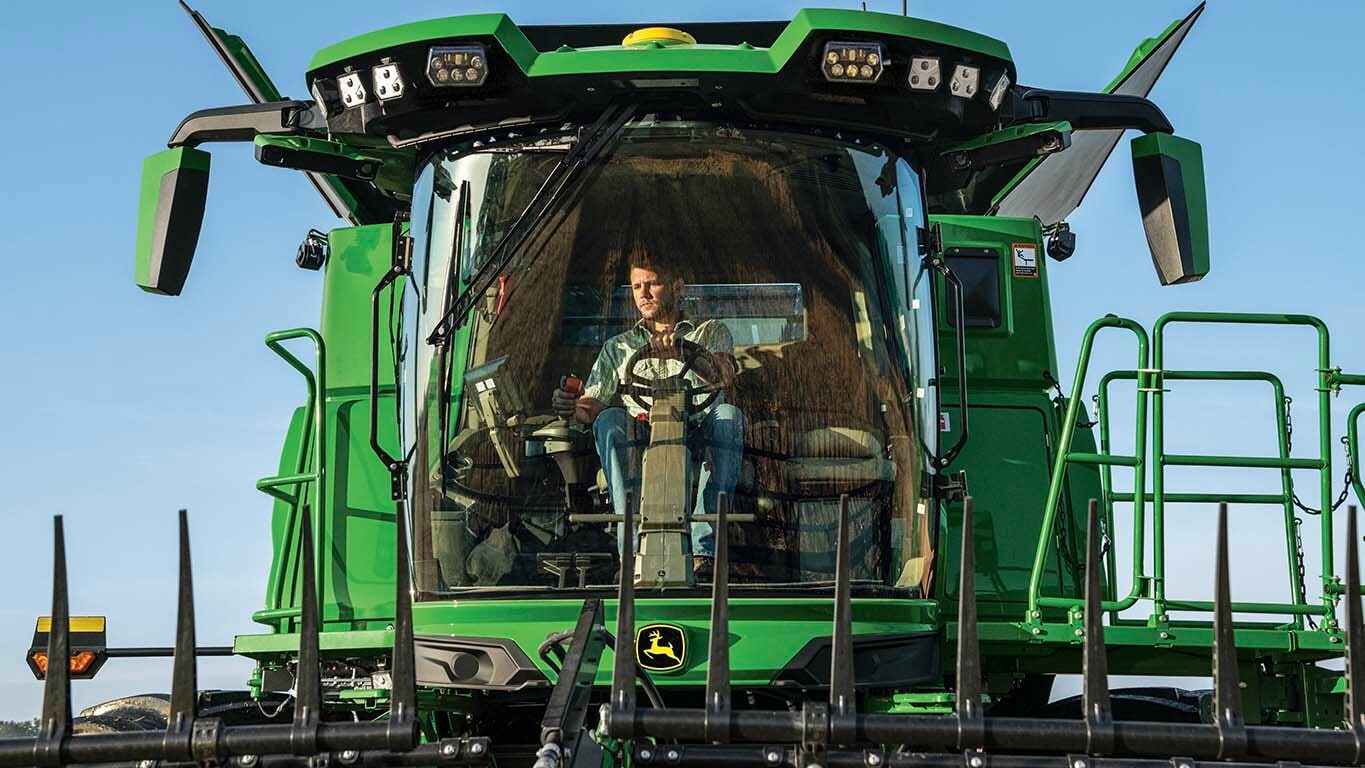 The New S7 Combine | Grain Harvesting | John Deere CA