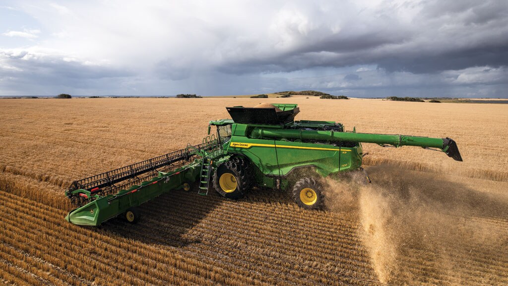 Harvesting Equipment | John Deere CA