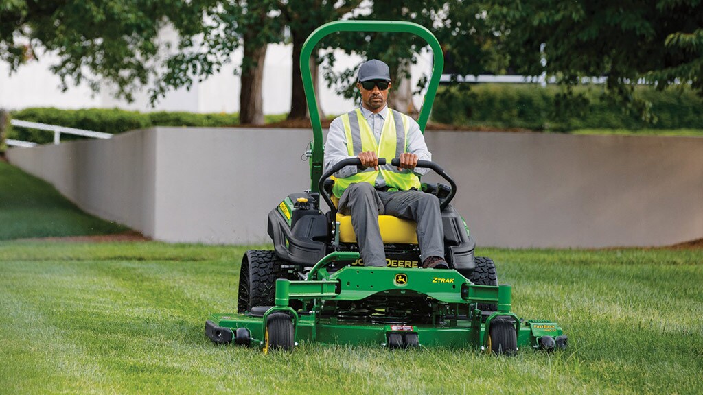 Zero-Turn Mowers | John Deere CA
