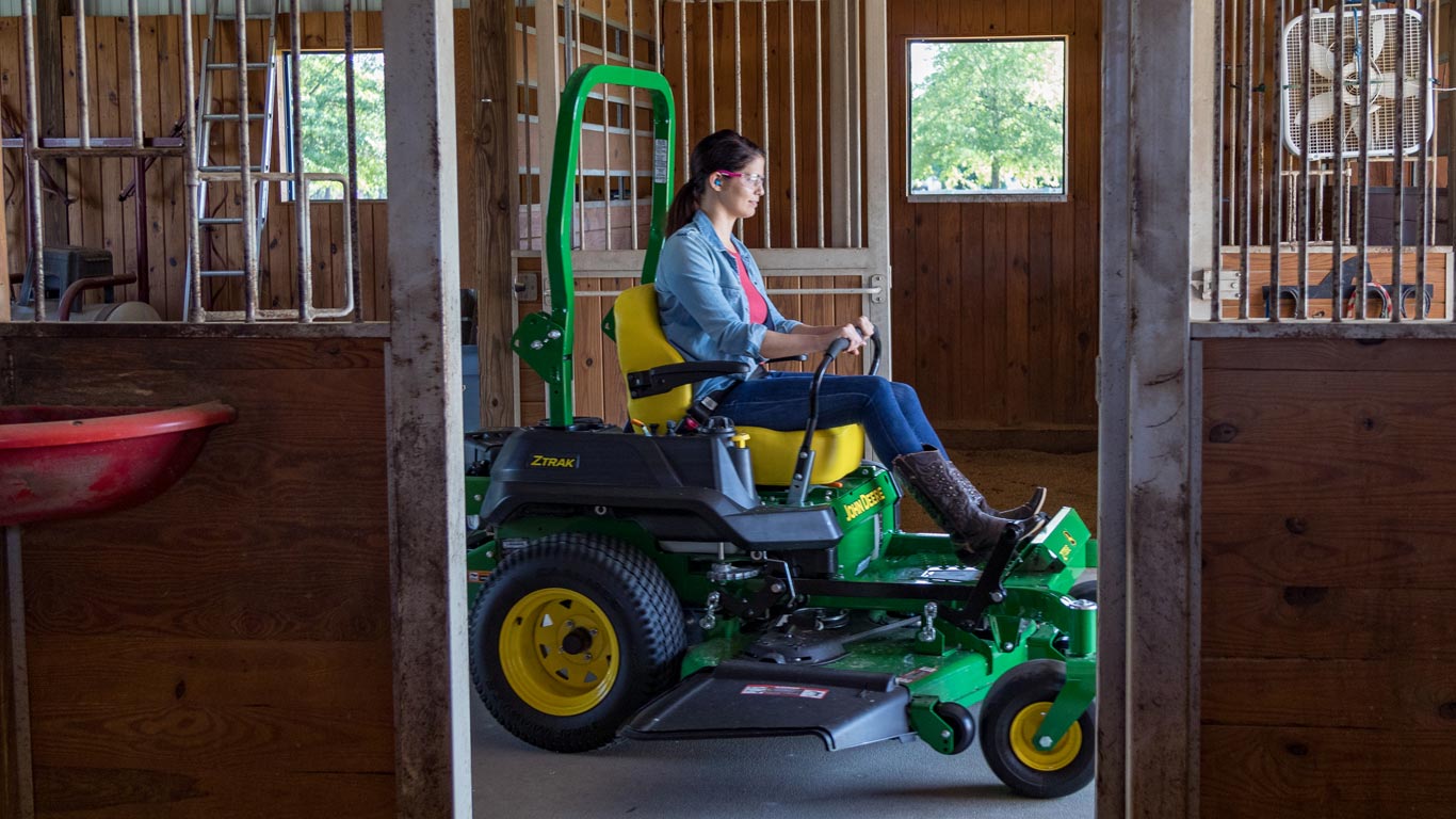 Zero-Turn Mowers | Z700 Series | John Deere US