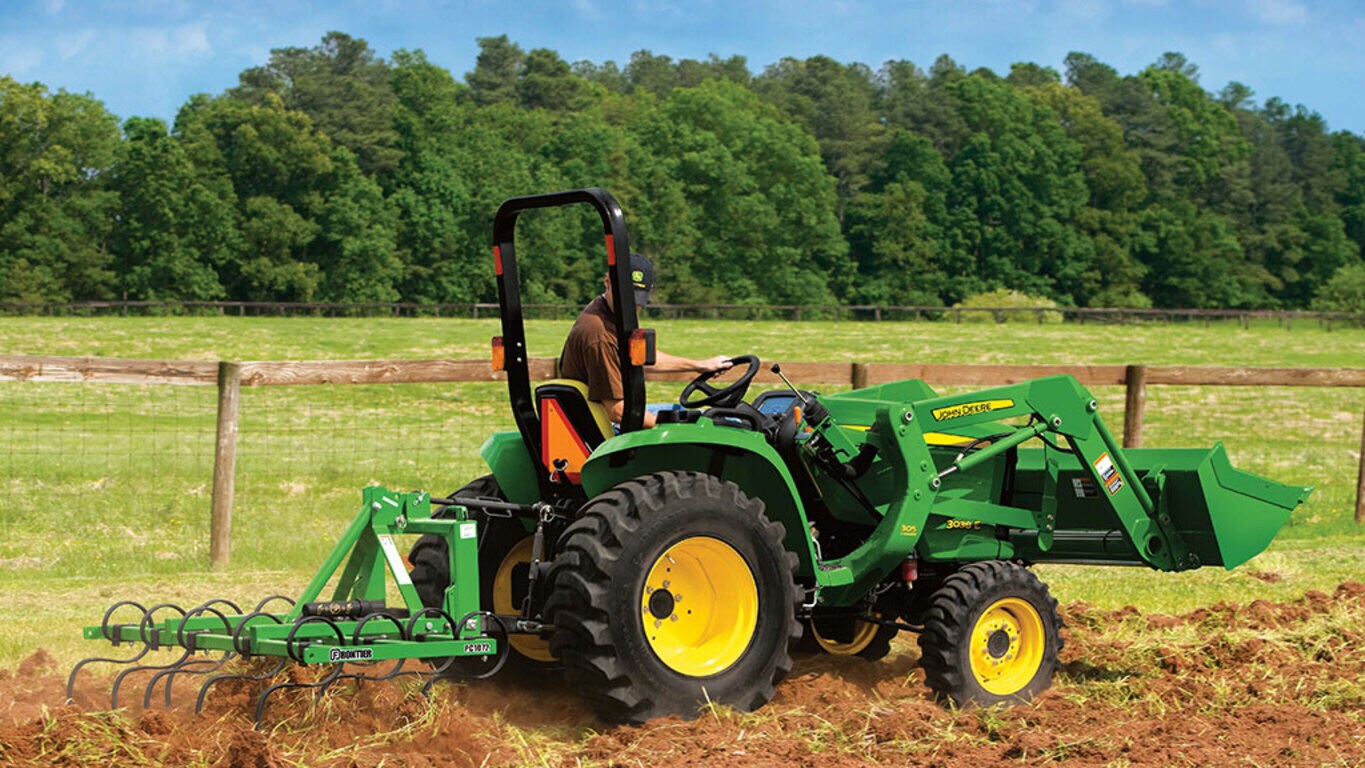 Compact Tractor | 3038E | John Deere CA