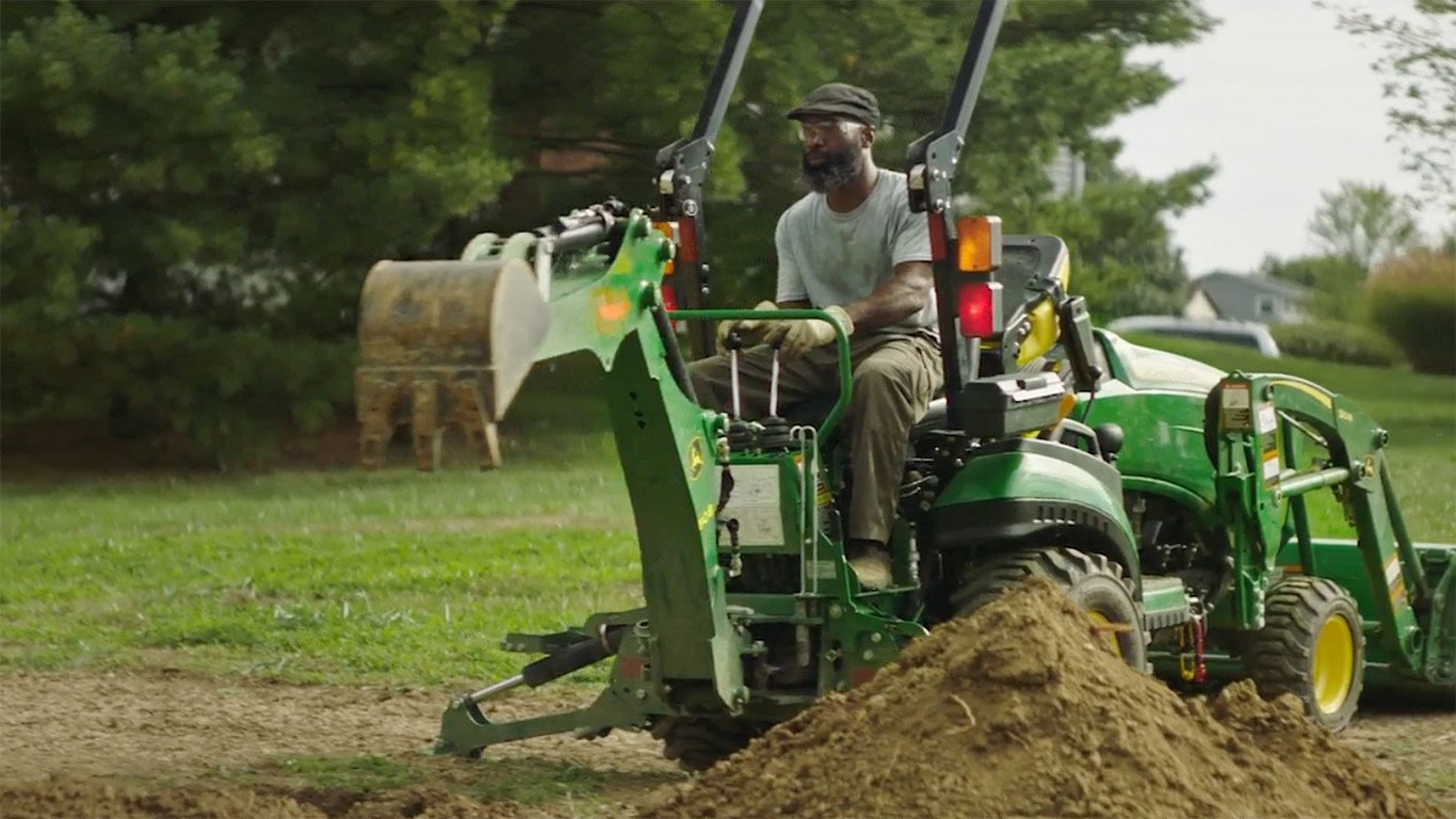 Sub-Compact Tractors | 22-24HP 1 Family Small Tractors | John Deere CA